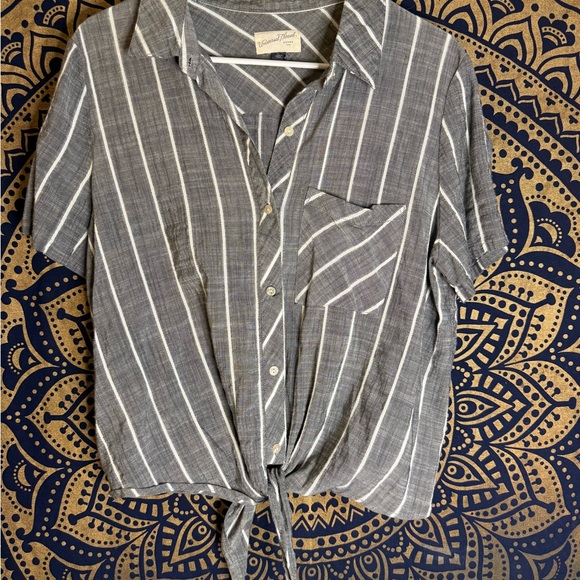 Universal Thread | Tops | Universal Thread Gray Striped Tiefront Shirt ...